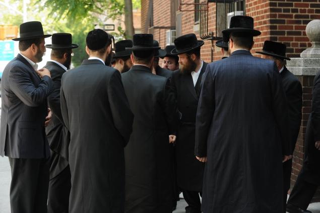 Brooklyn Assemblyman Dov Hikind Helps Jewish Group Fight Child Abuse ...