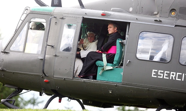 Private Lives of the Popes: from Flying Helicopters to Dancing the ...